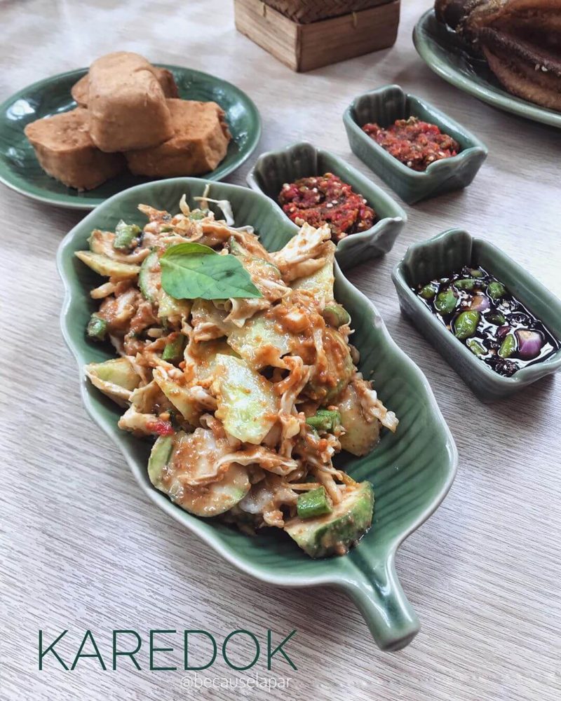 √ 51 Makanan Khas Bandung + Harga dan Rekomendasi Resto