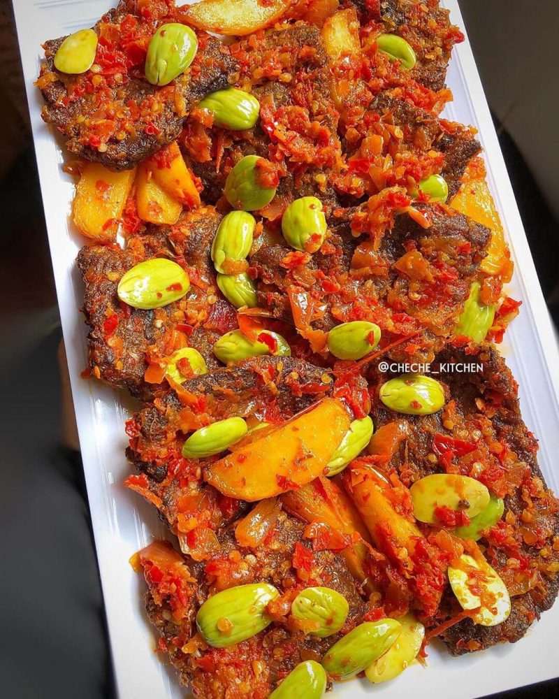 √ 22 Makanan Khas Padang + Harga dan Rekomendasi Resto