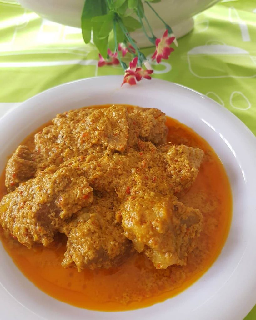 √ 22 Makanan Khas Padang + Harga dan Rekomendasi Resto