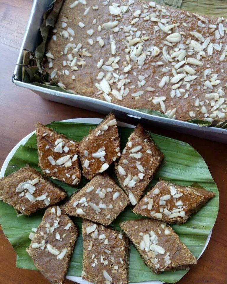 √ 17 Makanan Khas Manado + Harga dan Rekomendasi Resto