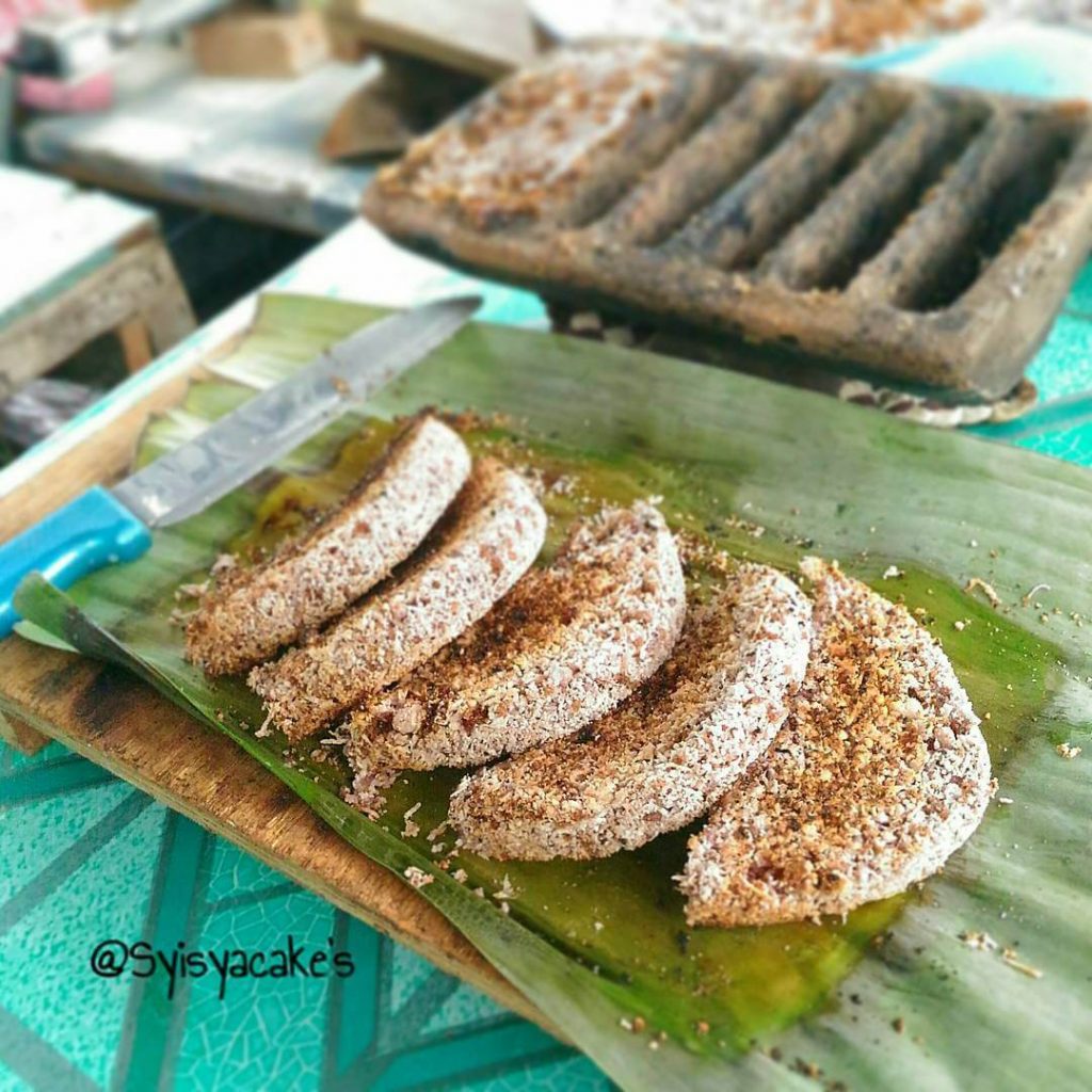 √ 25 Makanan Khas Makassar + Harga & Rekomendasi Resto