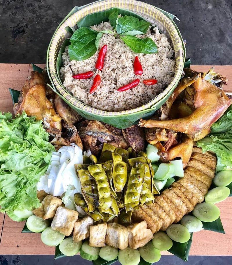 √ 14 Makanan Khas Garut + Harga dan Rekomendasi Restonya