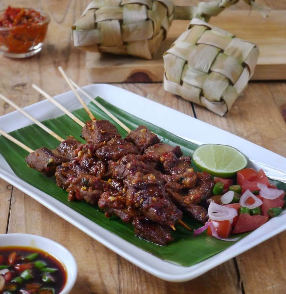 √ 17 Makanan Khas Lombok + Harga dan Rekomendasi Resto