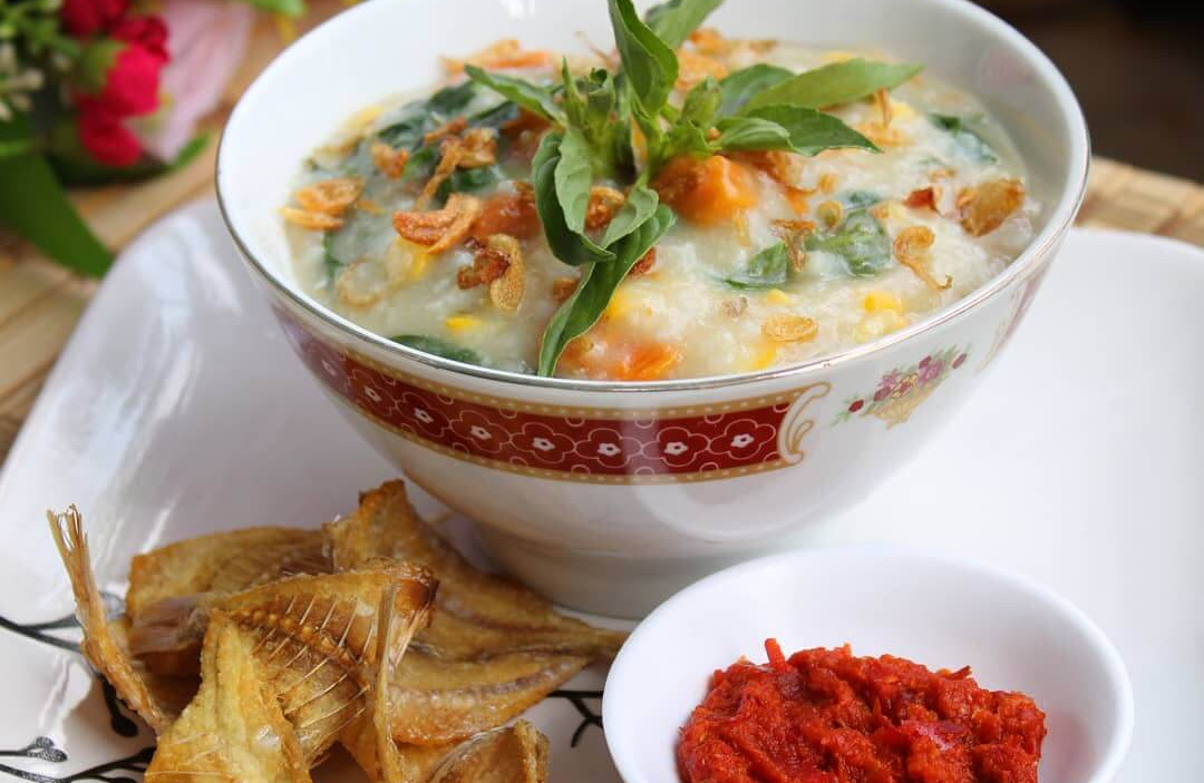 √ 17 Makanan Khas Manado + Harga dan Rekomendasi Resto