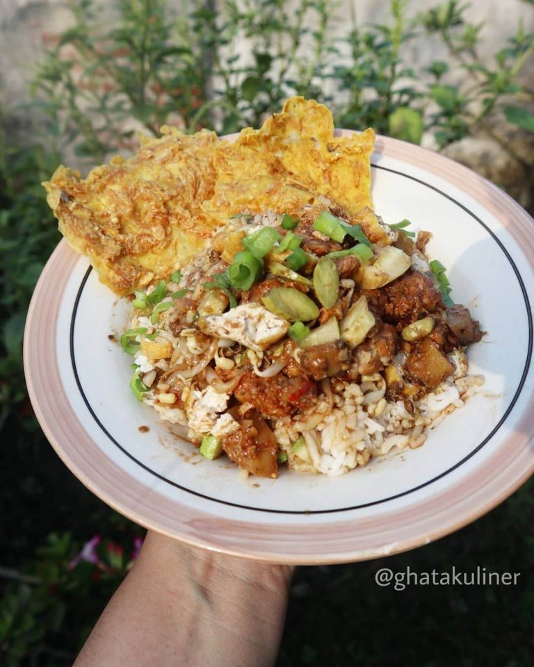 √ 17 Makanan Khas Majalengka + Harga & Rekomendasi Resto
